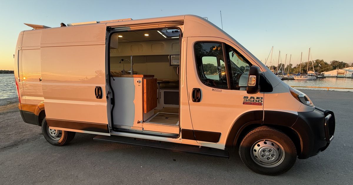 Camper Van For Sale: 2021 Ram ProMaster 3500 |Stealth 4-Season|Starlin