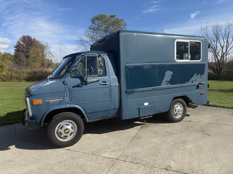 Camper Van For Sale: 1993 Chevy G30 Hi-Cube Van in North Olmsted, Ohio