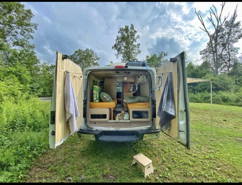 Camper Van For Sale: 2013 Nissan NV2500 Campervan