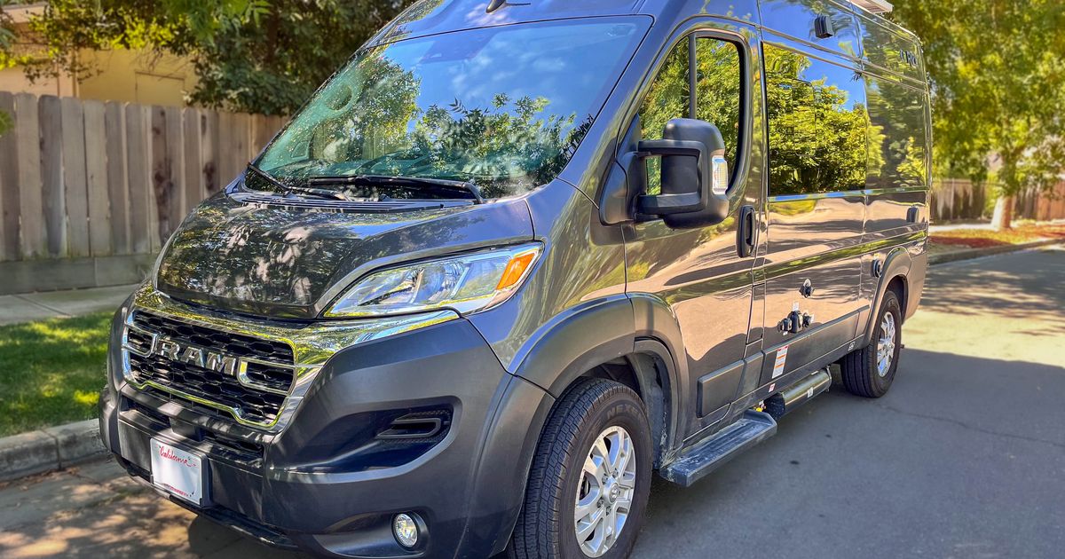 Class B RV For Sale: 2024 Thor Rize 18G, like new!