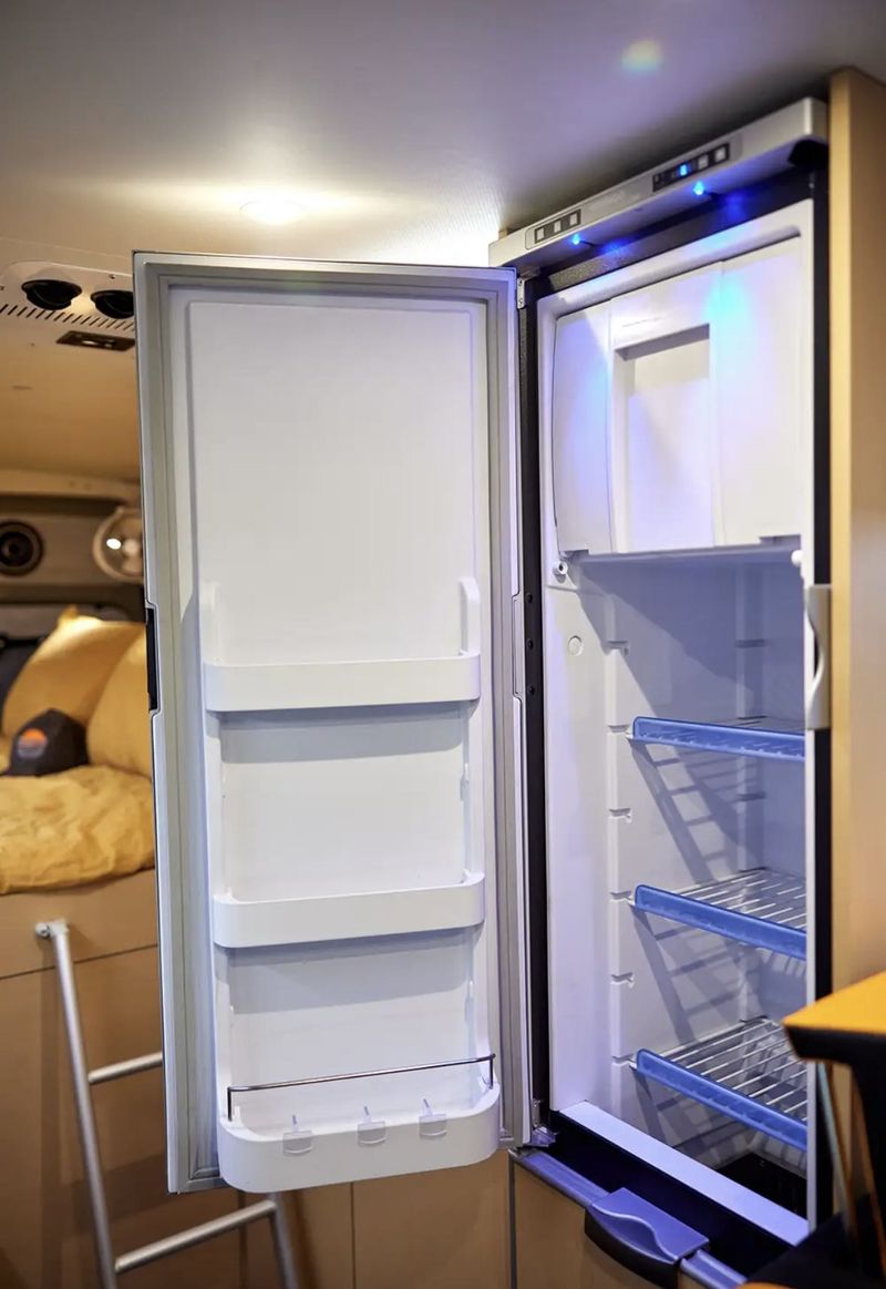 Camper Van For Sale: 2020 Mercedes-Benz Sprinter 4x4 Cargo Van 170 WB