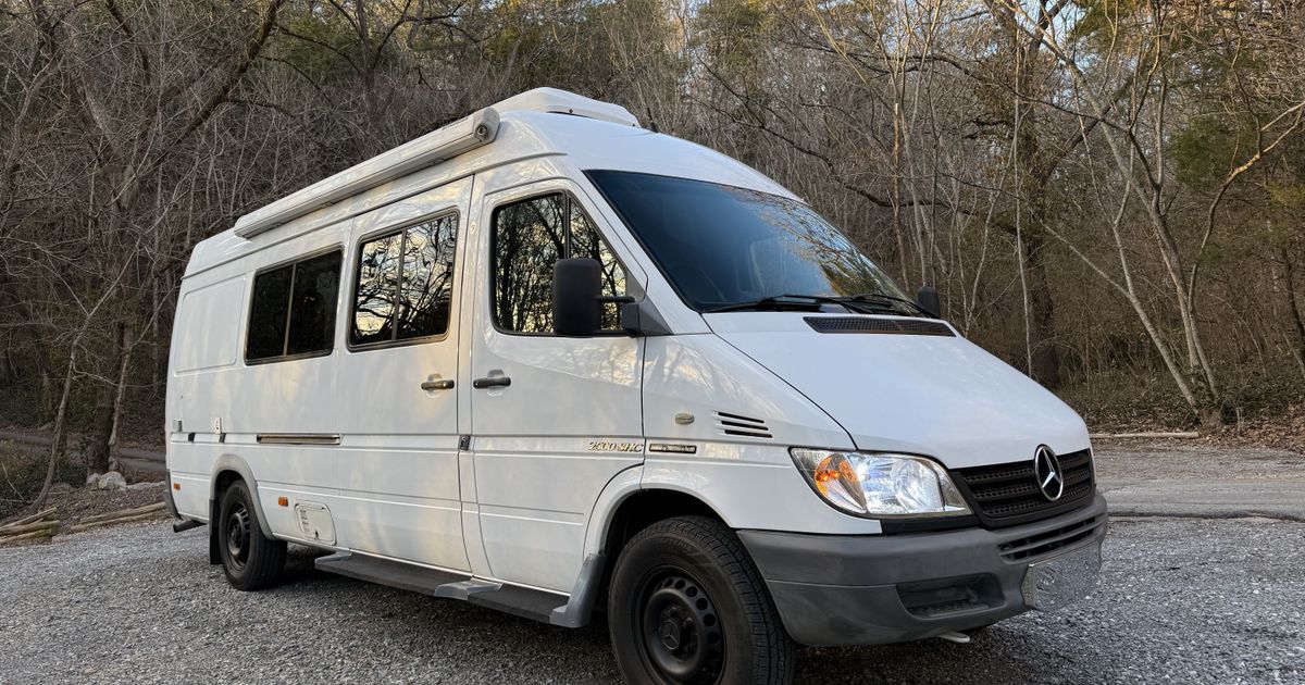 Camper Van For Sale: 2004 Forest River MB Cruiser