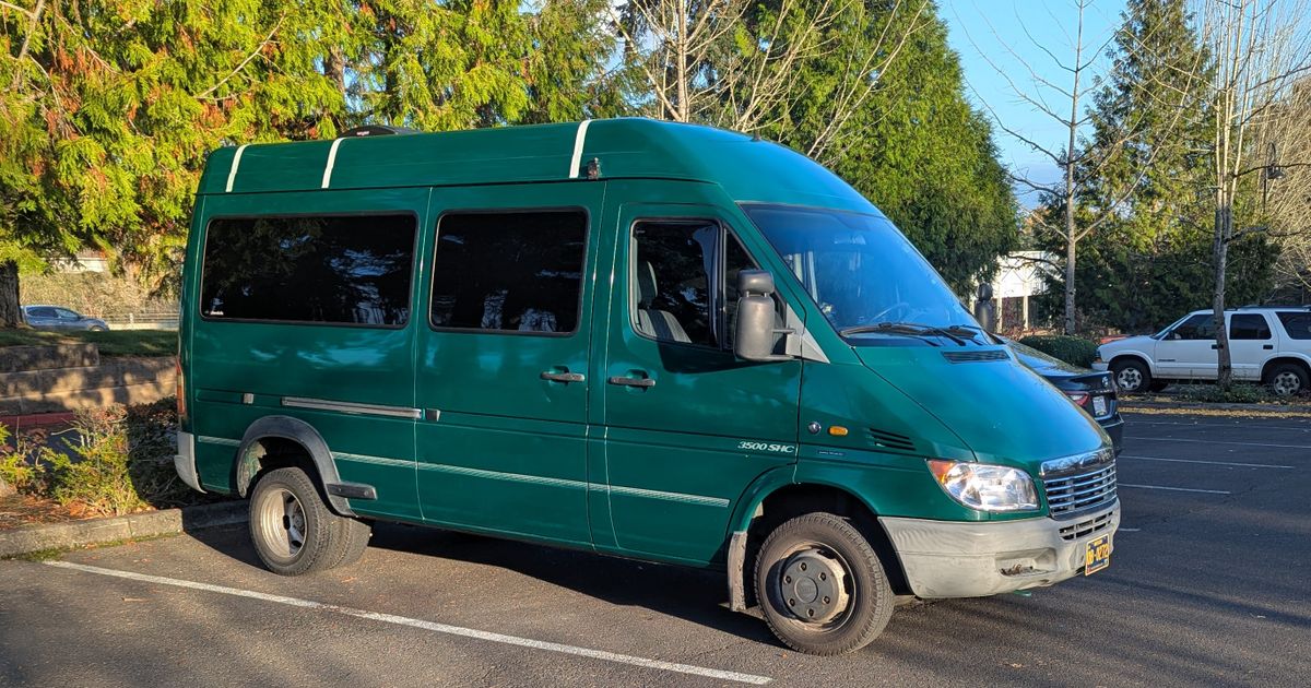Camper Van For Sale: 2002 Freightliner Sprinter 3500 SHC