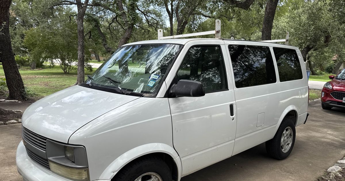 Camper Van For Sale: 2005 Chevy Astro AWD $4000 OBO in Austin, Texas