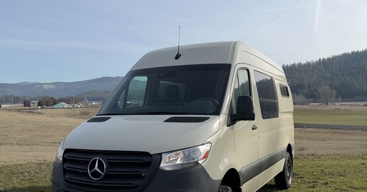 Camper Van For Sale: Mercedes-Benz Sprinter 4×4 Diesel | 40k Miles | C