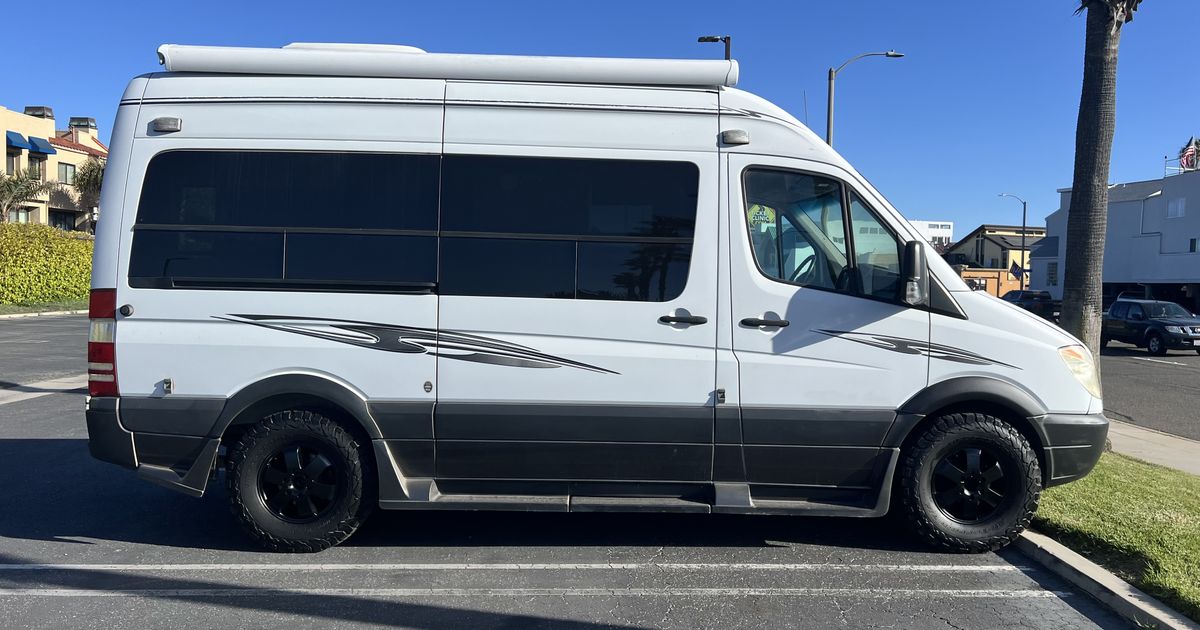 Class B RV For Sale: 2007 Sprinter Roadtrek SS Agile