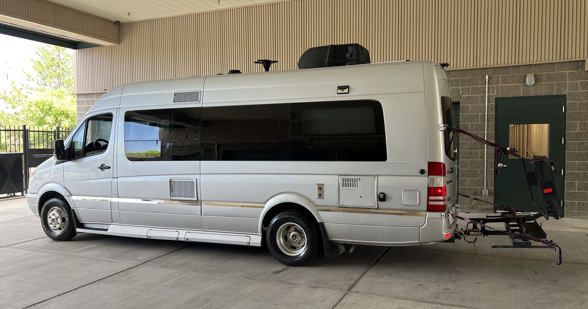 Camper Van For Sale: 2014 Mercedes Benz Winnebago Era 170A