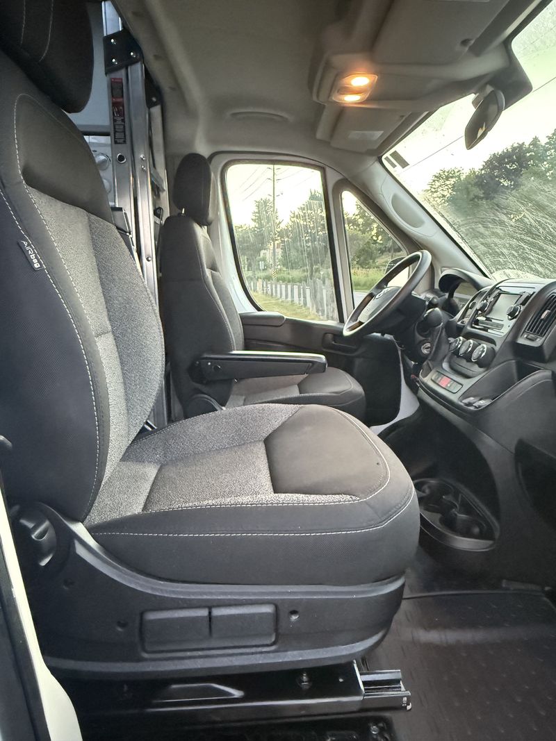 Camper Van For Sale: 2021 Ram ProMaster 3500 |Stealth 4-Season|Starlin