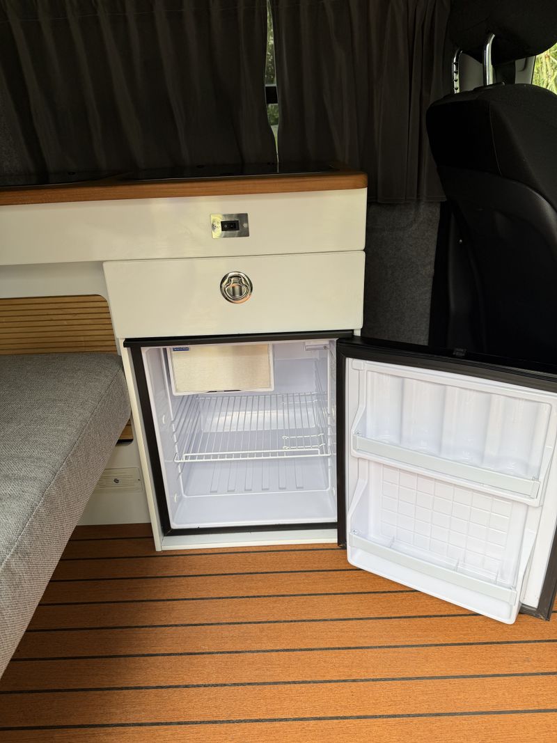 Camper Van For Sale: Mint Condition loaded Custom Metris Camper Van