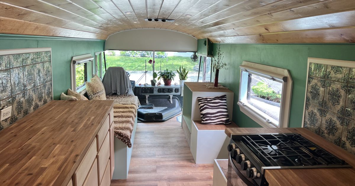 Skoolie For Sale: Low mileage mid-size skoolie