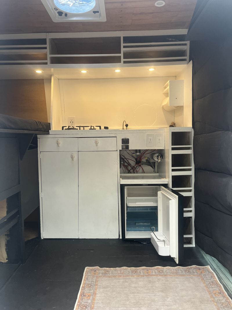 Camper Van For Sale: 2005 Dodge Sprinter 2500 Camper Van Conversion